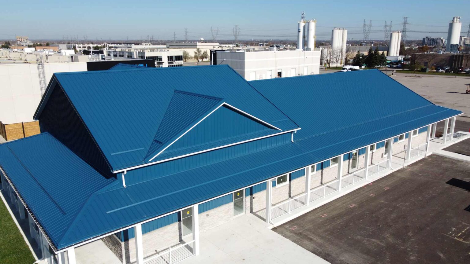 7 Types of Roofing for Commercial Buildings - Pulse Construction Inc.